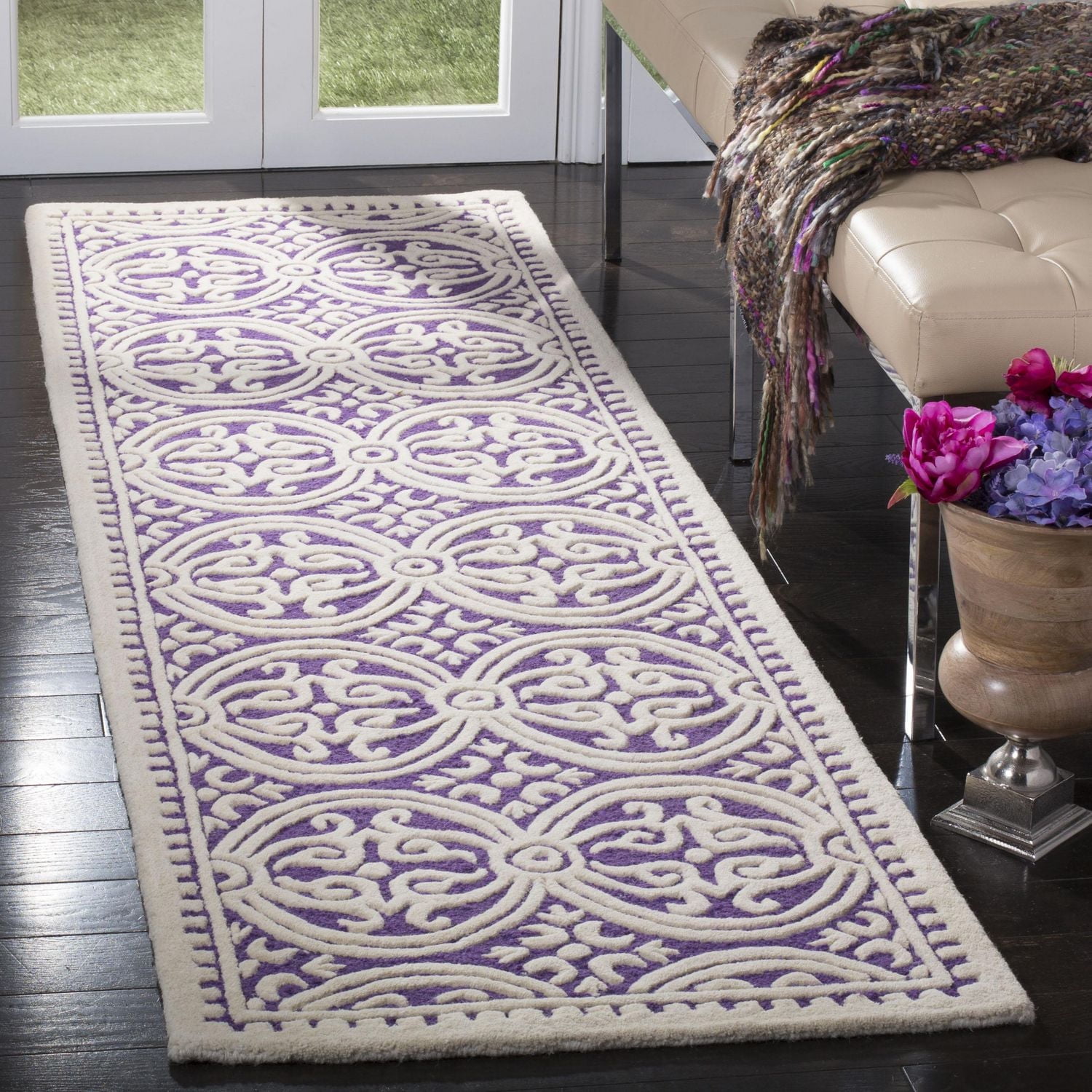 Click here for Safavieh Cambridge Leslie Geometric Area Rug 26 X... prices