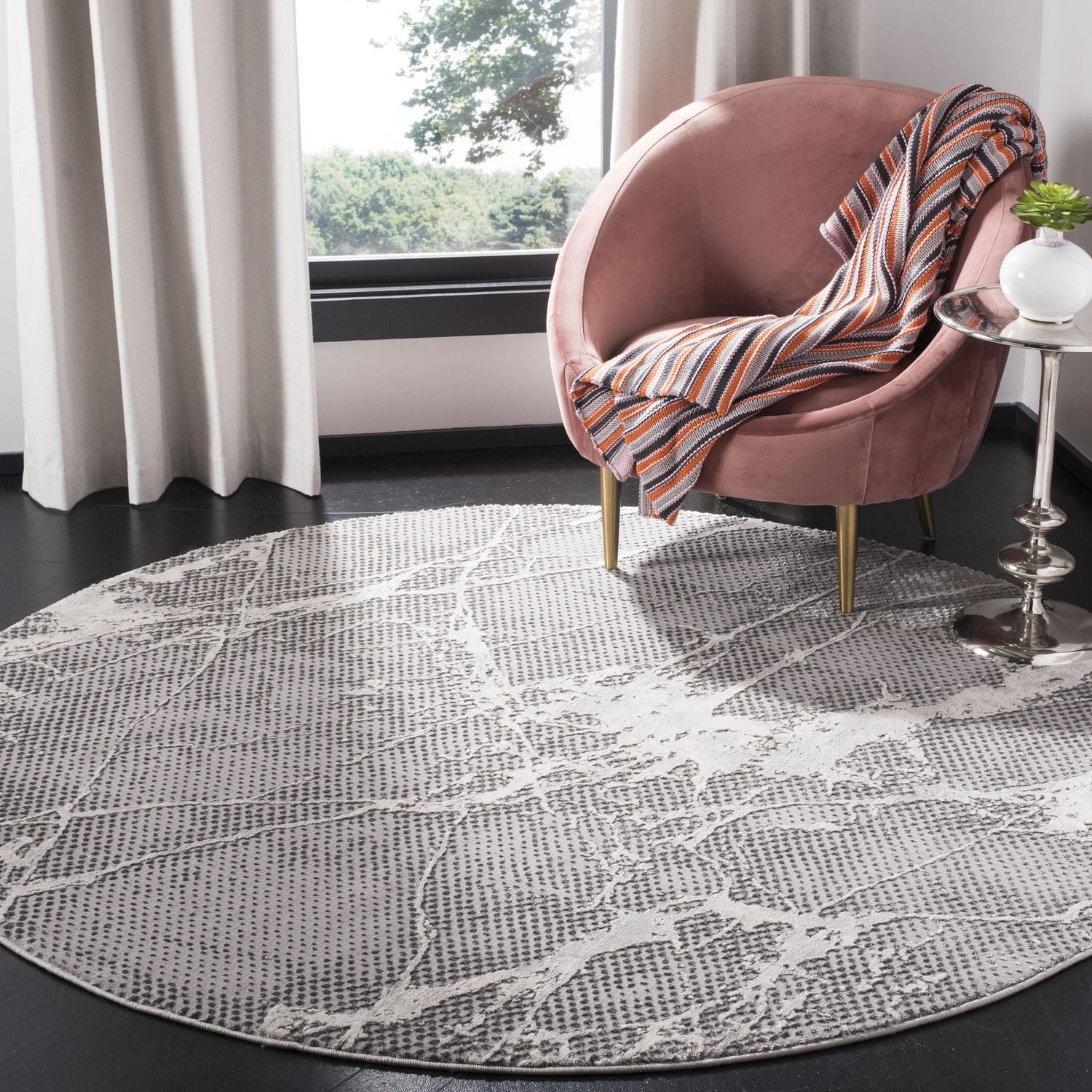 Click here for Safavieh Lurex Raschelle Abstract Area Rug 67 X 67... prices