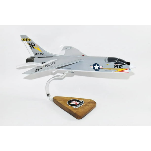 VF-24 Red Checkertails F-8 Model,Vought F-8 Crusader,18,Mahogany Scale ...