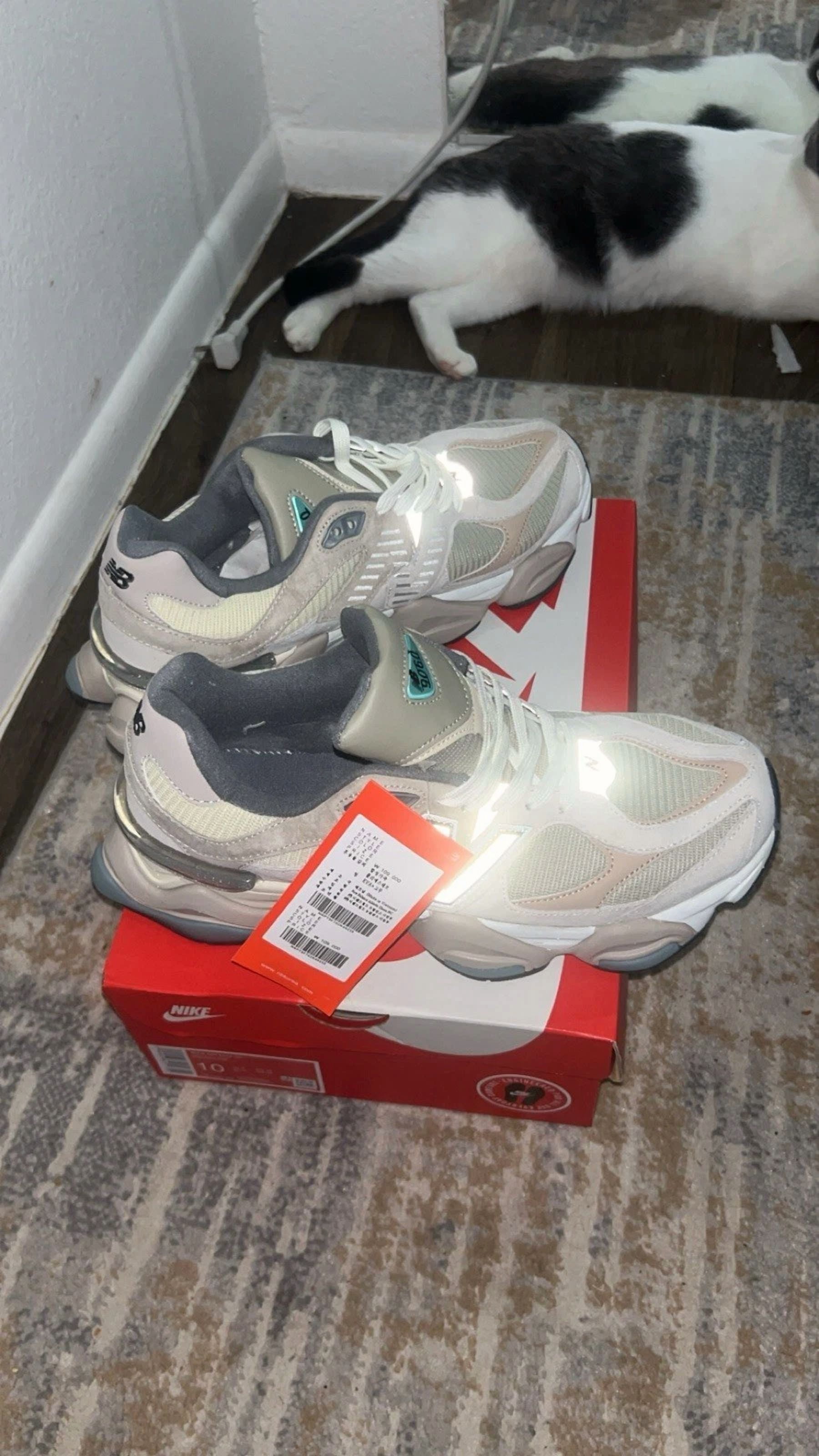 New Balance 9060 Men's Sea Salt Size 10 | Bodega Aurrera en línea