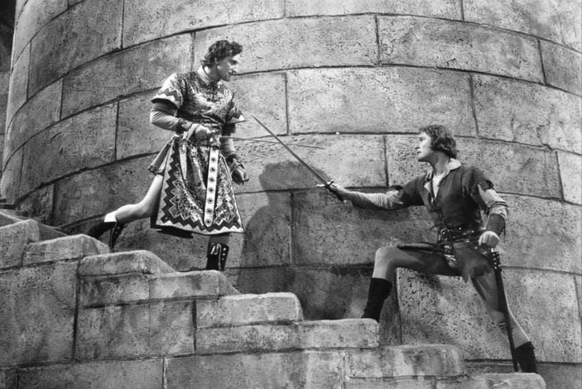 Errol Flynn and Basil Rathbone in The Adventures of Robin Hood sword ...