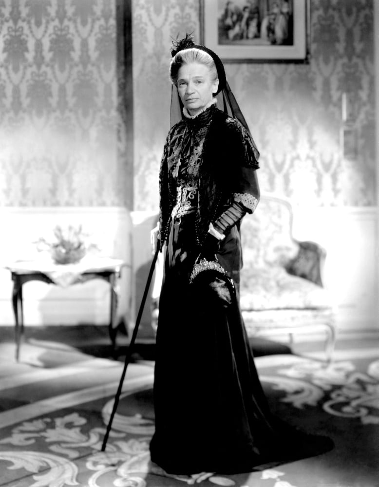 Dodsworth Maria Ouspenskaya 1936 Photo Print (8 x 10) - Walmart.com ...