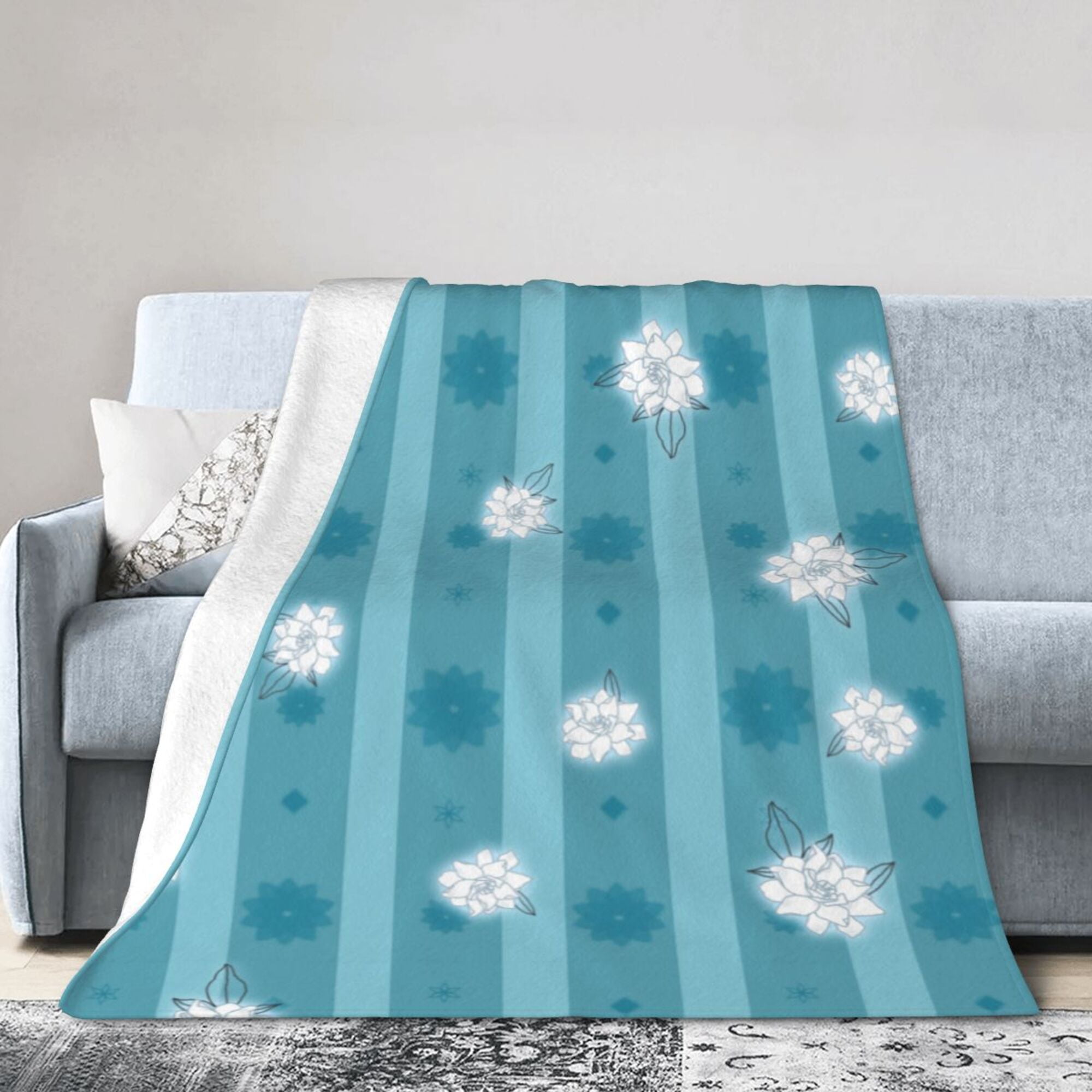 Blue Striped Flowers Throw Blanket, Fluffy Soft Cozy Blanket Flannel ...