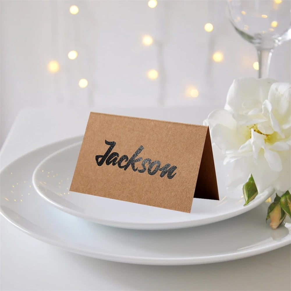 Name tags for wedding seating | Honestweddingadvice.com