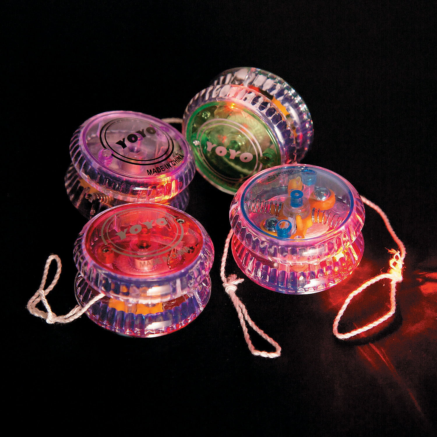 Light Up Champion Yo Yo - Party Favors - 12 Pieces - Walmart.com