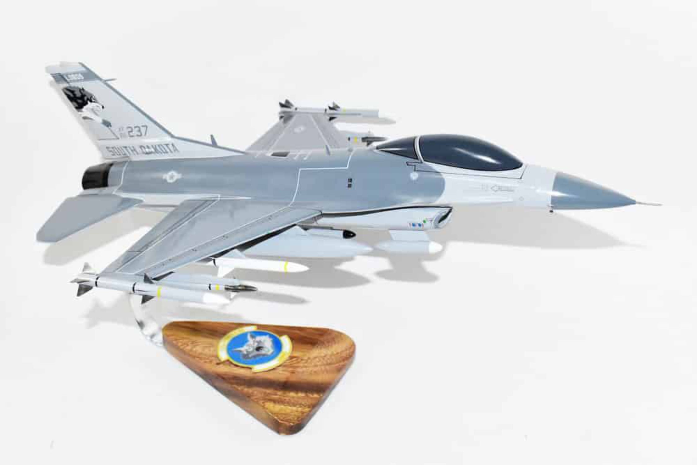 Lockheed Martin F-16 Fighting Falcon®, 175th Fighter Squadron, 18 ...