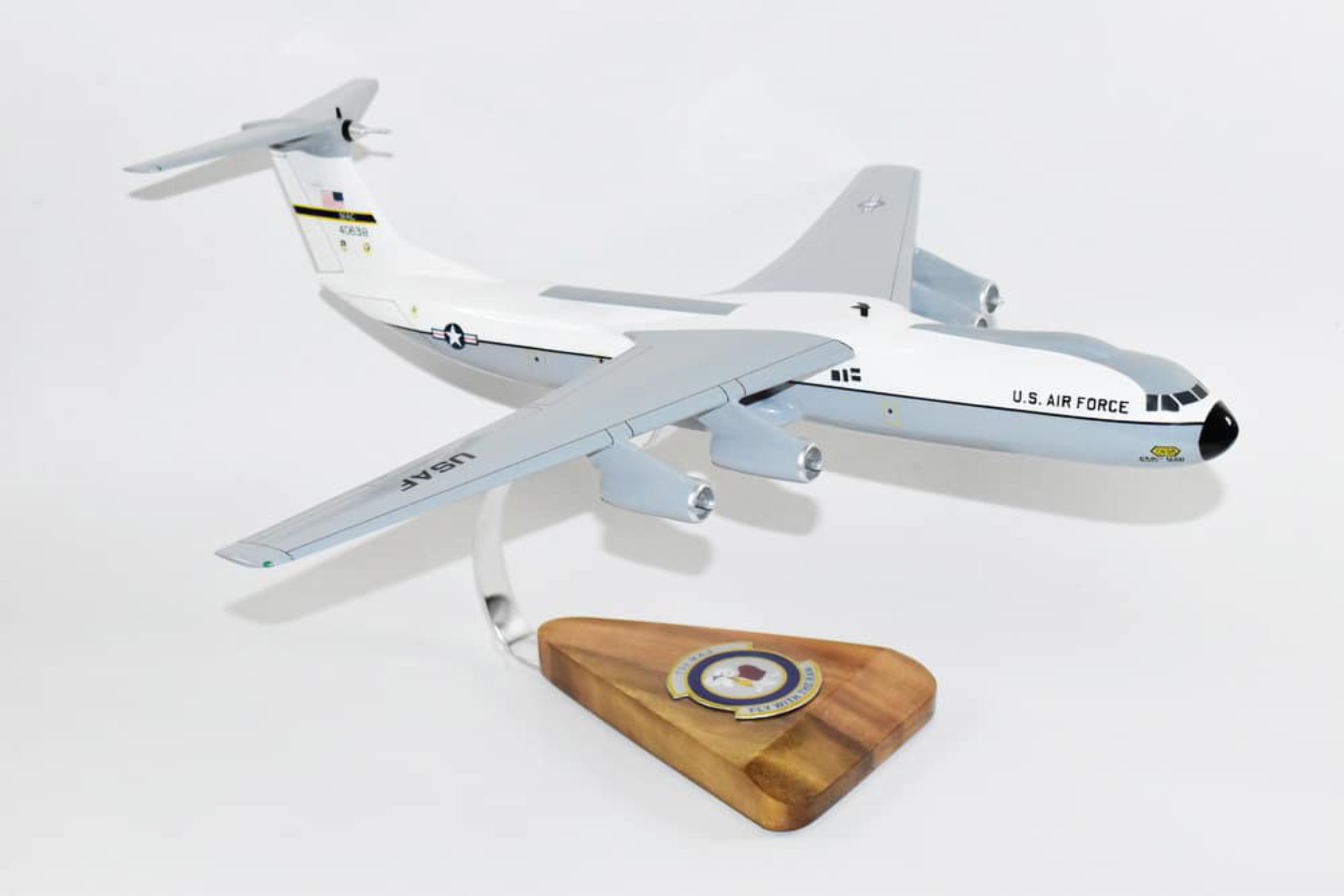 Lockheed Martin C-141b Starlifter, 732d Military Air Squadron (MAS), 18 ...