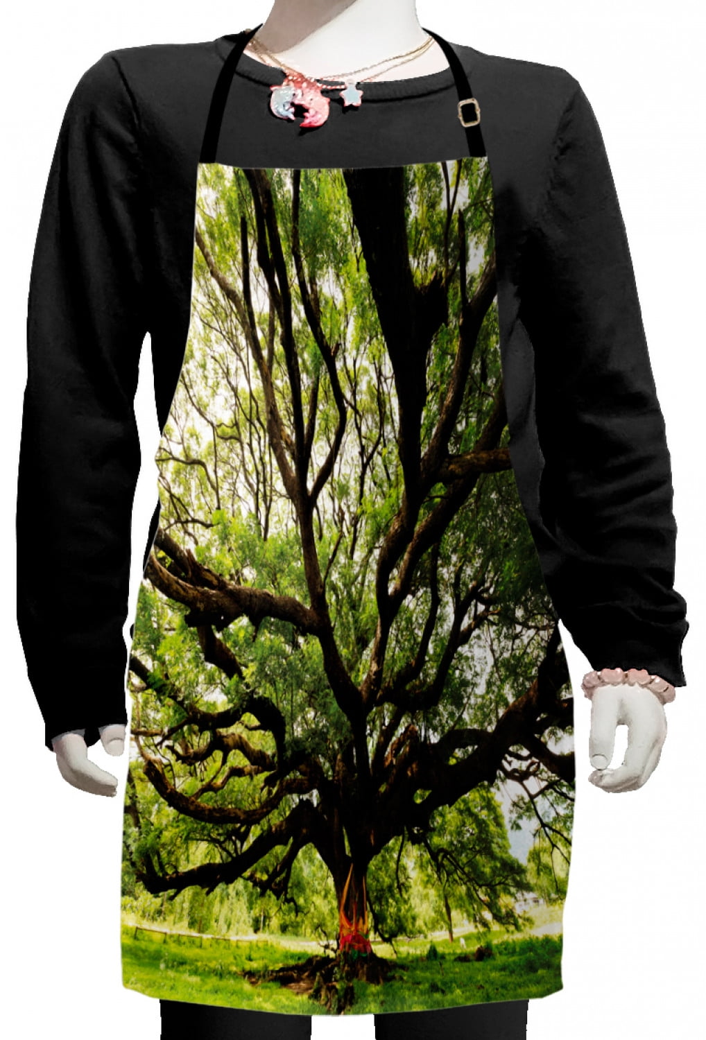 Nature Kids Apron, Largest Monkey Pod Tree in Thailand Eastern Green ...