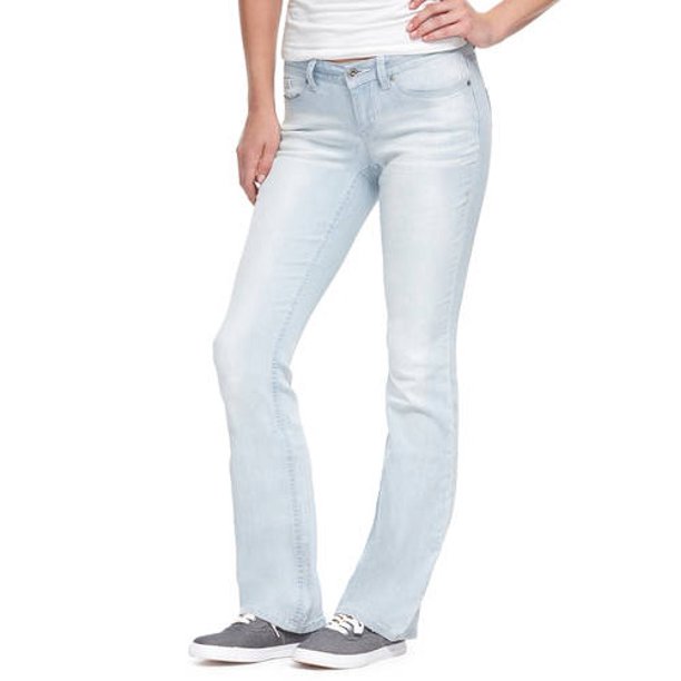 Juniors' Bridget Curvy Bootcut Jeans - Walmart.com