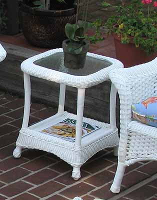 Veranda Resin Wicker End Table With Inset Glass Top - Walmart.com