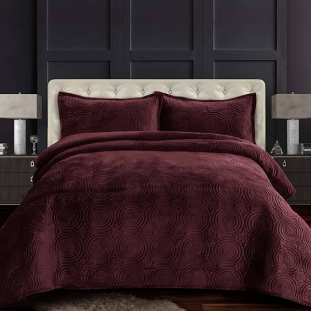 Click here for Tribeca Living Oversized Velvet Quilt  Two Piece T... prices