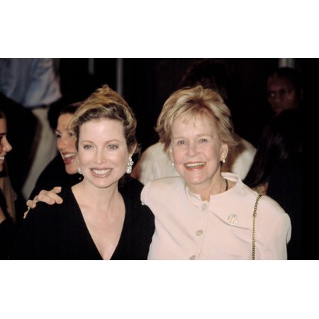 Diandra Douglas And Diana Douglas At Premiere Of It Runs In The Family ...
