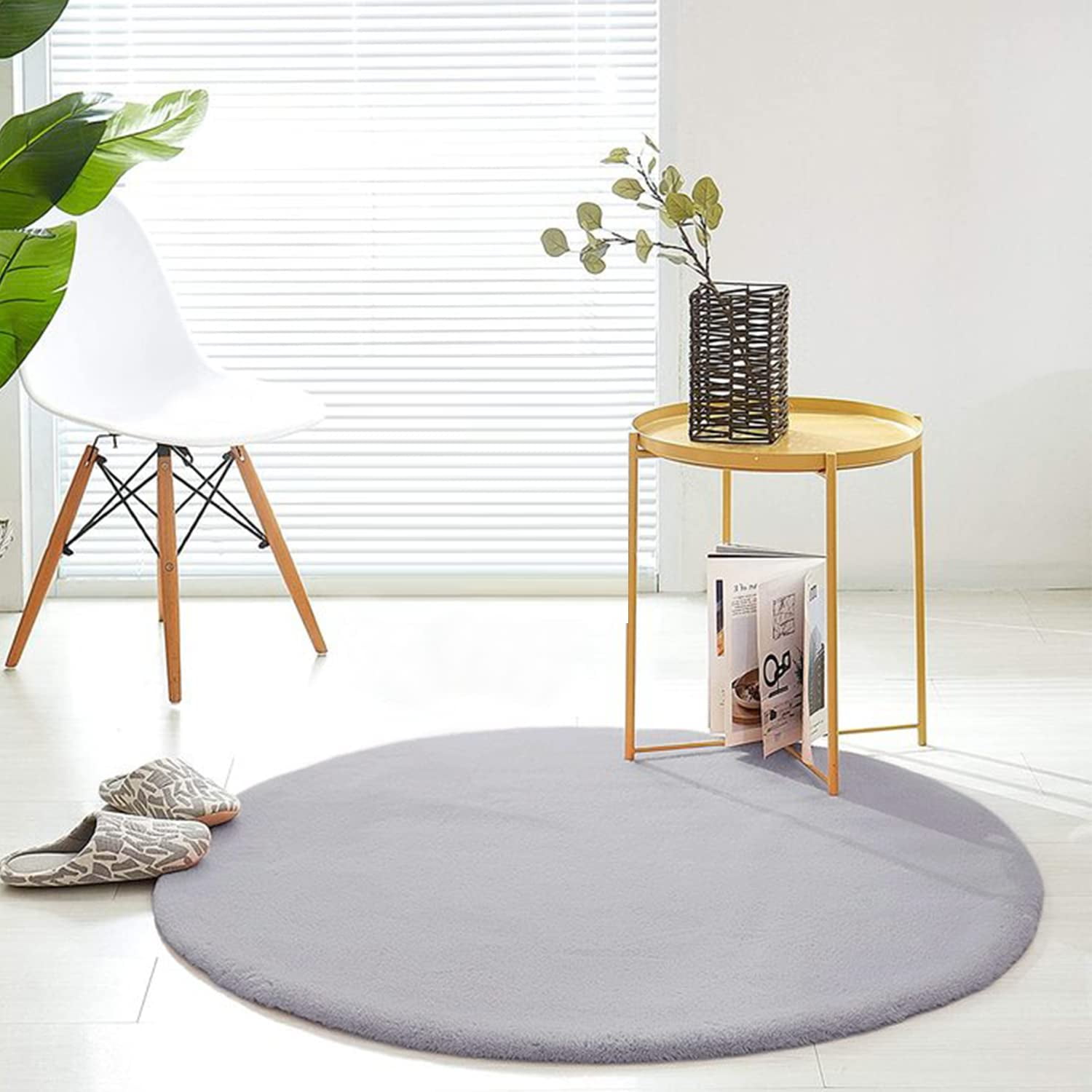 Ghouse 4x4 Soft Grey Faux Fur Round Rug, Machine Washable Area Rugs for ...