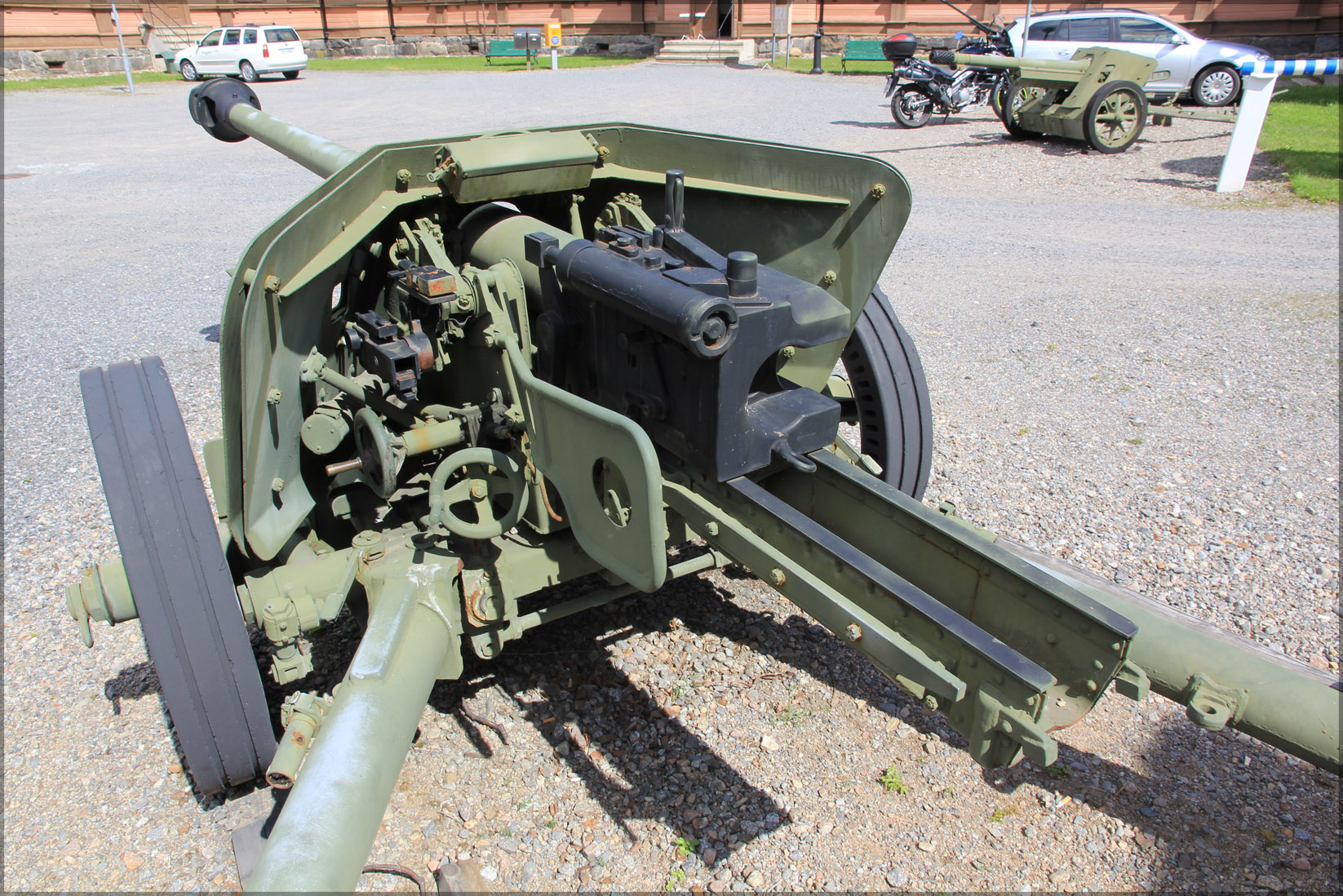24 x36 Gallery Poster 75 Mm PaK 40 Anti tank Gun At The Yard Of 24 x36 Gallery Poster 75 Mm PaK 40 Anti tank Gun At The Yard Of