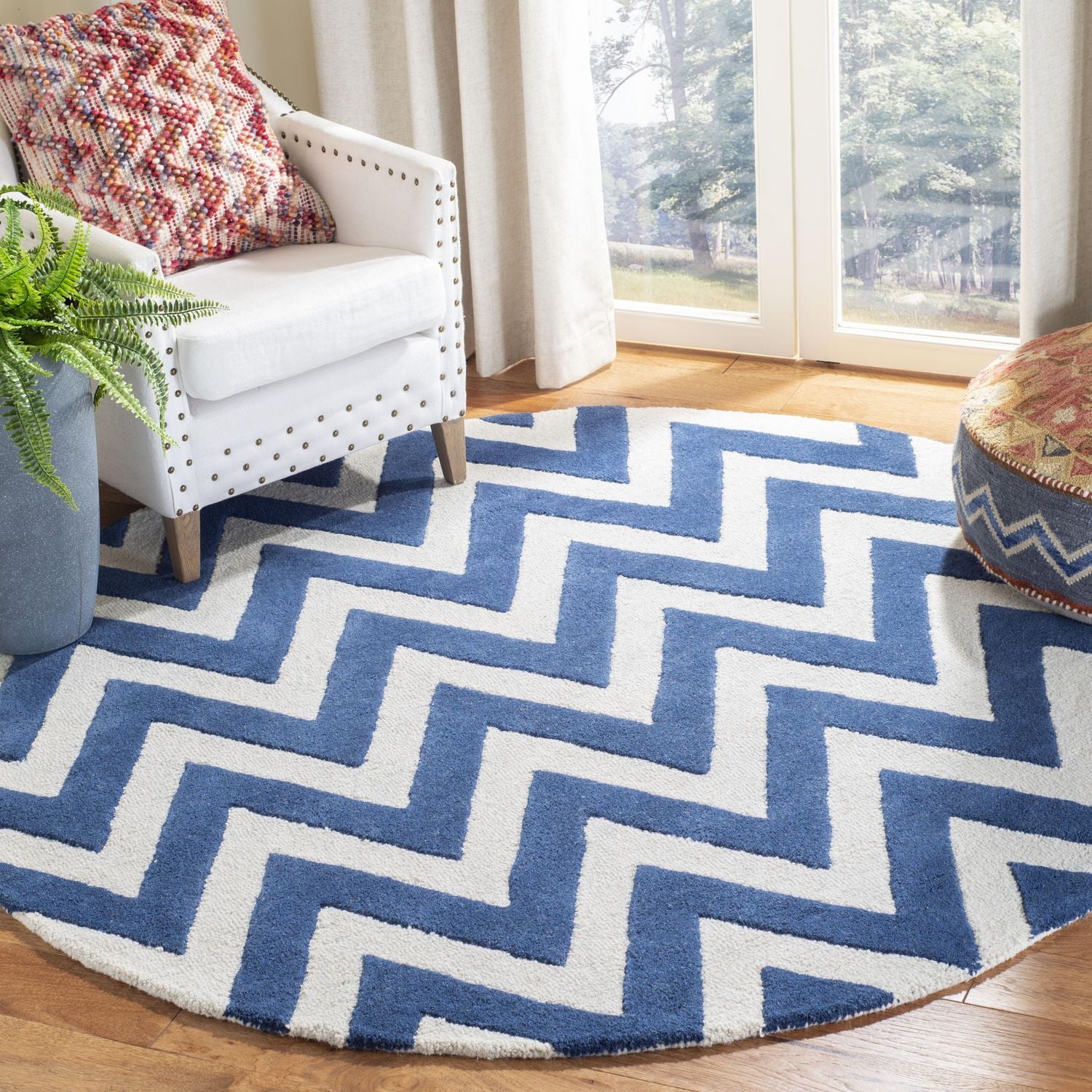 Click here for Safavieh Cambridge Kaitlyn Zig Zag Stripes Area Ru... prices