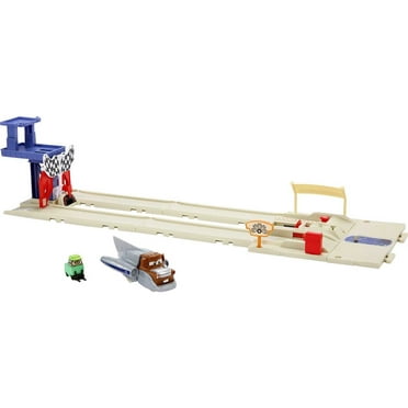 Disney / Pixar Cars On The Road Showtime Loop Track Set Playset ...