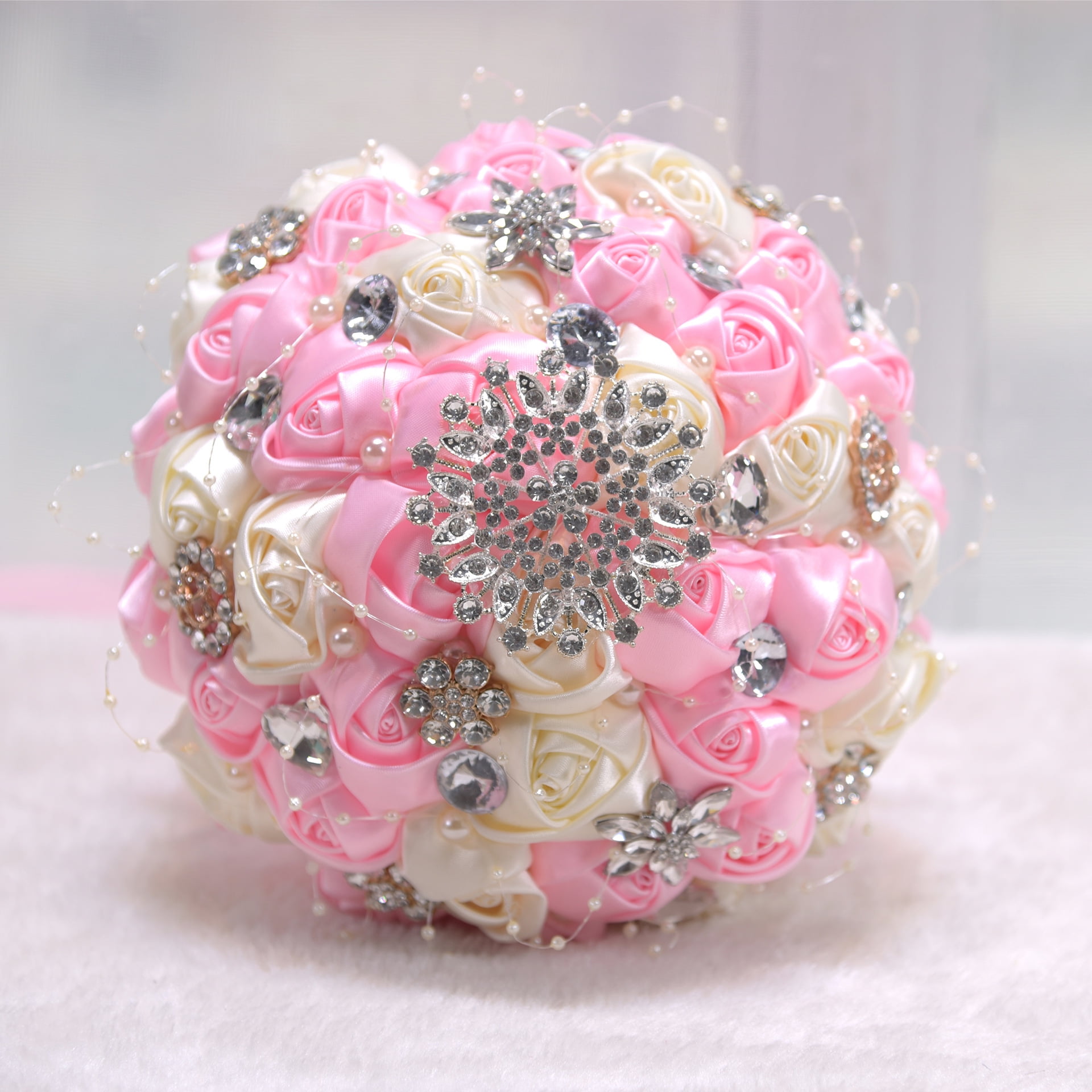 Broche hecho a mano, ramo de novia, rosas de satén, flores, diamantes ...