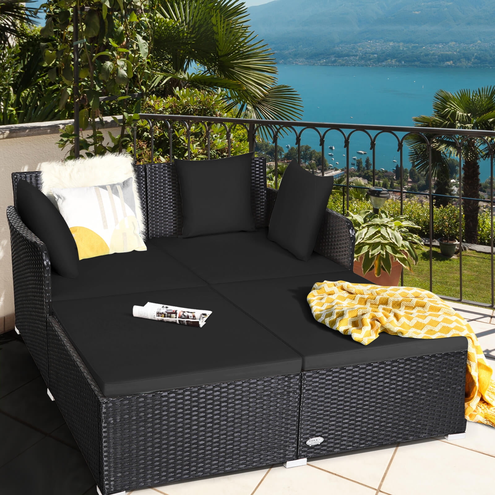 Costway Outdoor Patio Rattan Daybed Thick Pillows Cushioned Sofa Furniture Black