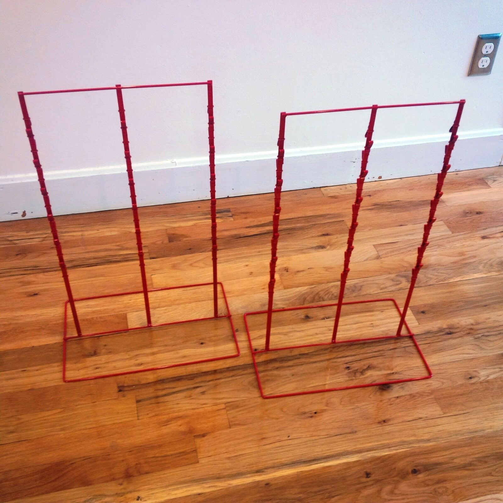 Red 3 Round Strip 6 Inch Apart 39 Chip Counter Chips Display Rack - Lot ...