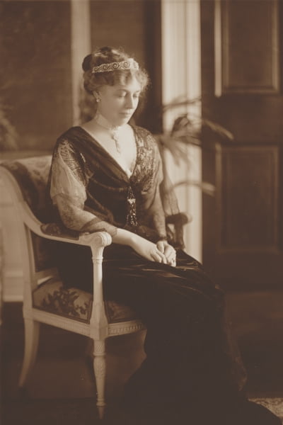 Print: Helen Herron Taft In Evening Gown With Necklace And Tiara, circa ...