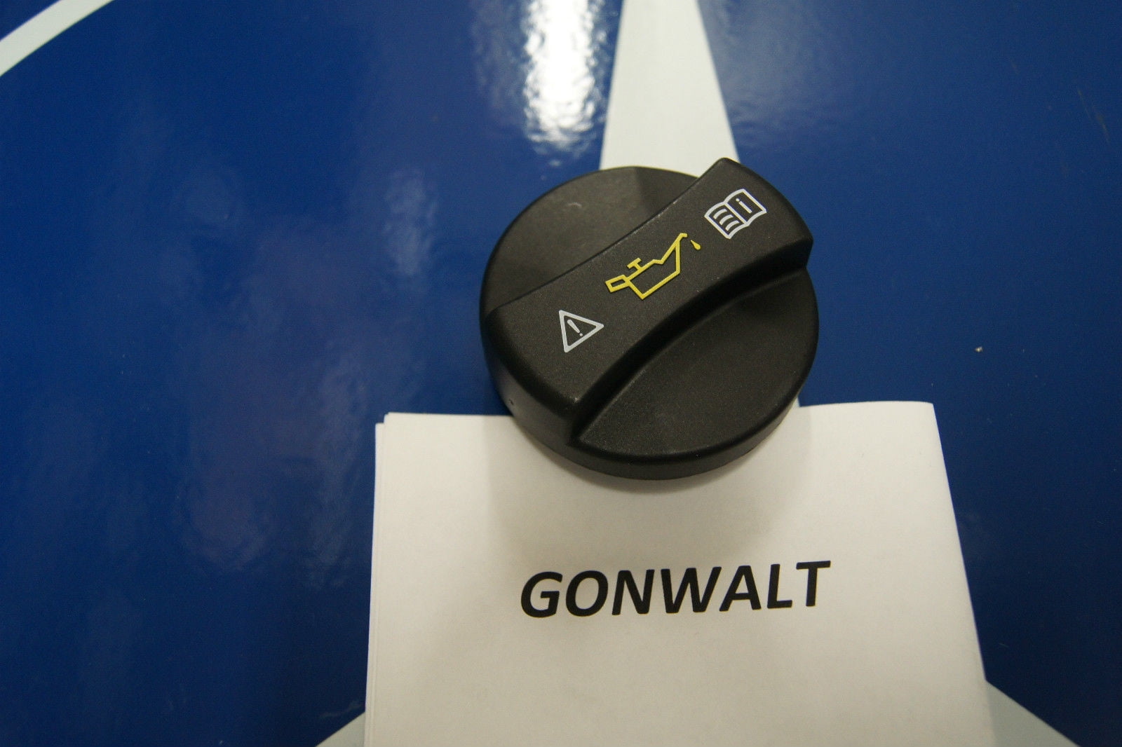 Mercedes Benz Genuine Oil Filler Cap 0000101485 - Walmart.com