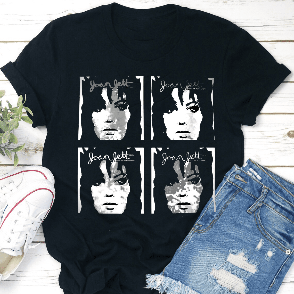 Click here for Variofashion Joan Jett Funny T-Shirt Tee Short Sle... prices