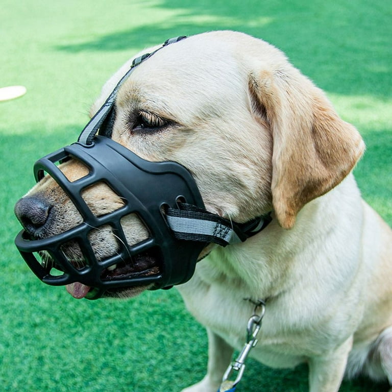 Strong Breathable Can Drink Water With Reflective Strip Anti Biting Adjustable Dog Muzzle Dog Mouth Cover FOR 45 70KG DOG