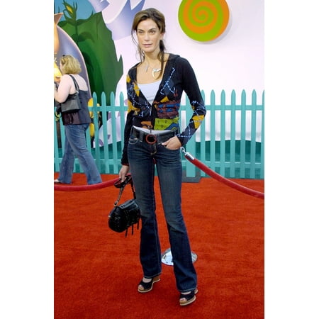 Teri Hatcher At Arrivals For Chicken Little Premiere, The El Capitan ...
