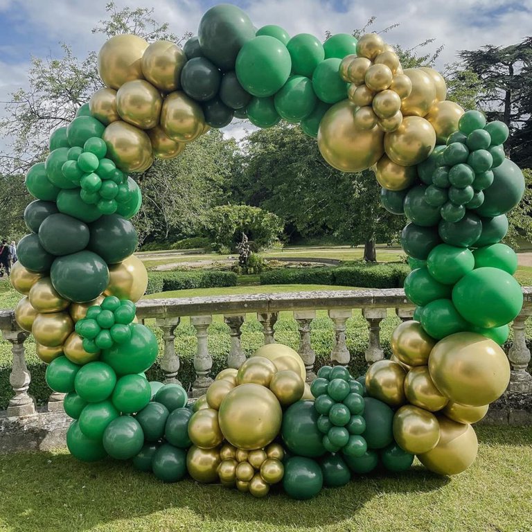 Dark Green Party Decorations