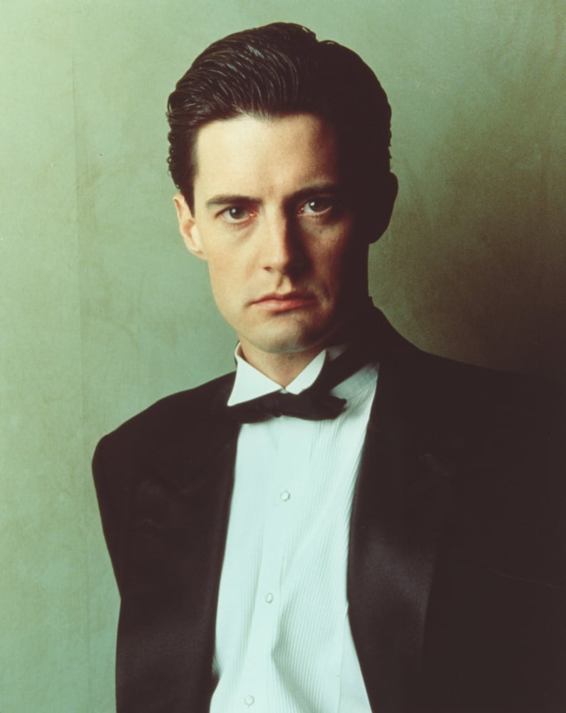Kyle MacLachlan in Suit Portrait Photo Print (8 x 10) - Walmart.com