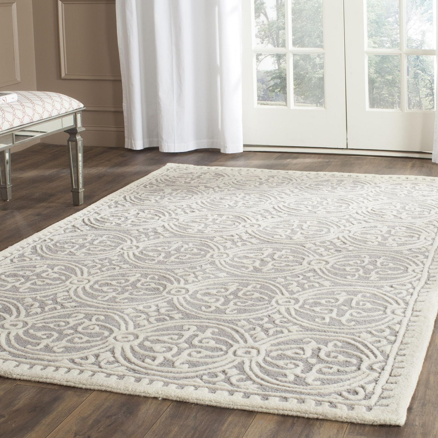 Click here for Safavieh Cambridge Leslie Geometric Area Rug 3 Ft... prices