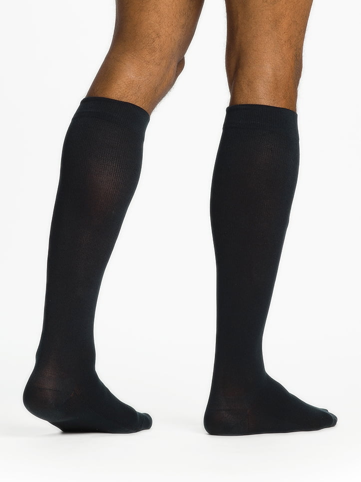SIGVARIS Men’s Style Sea Island Cotton 220 Closed Toe Calf-High Socks ...