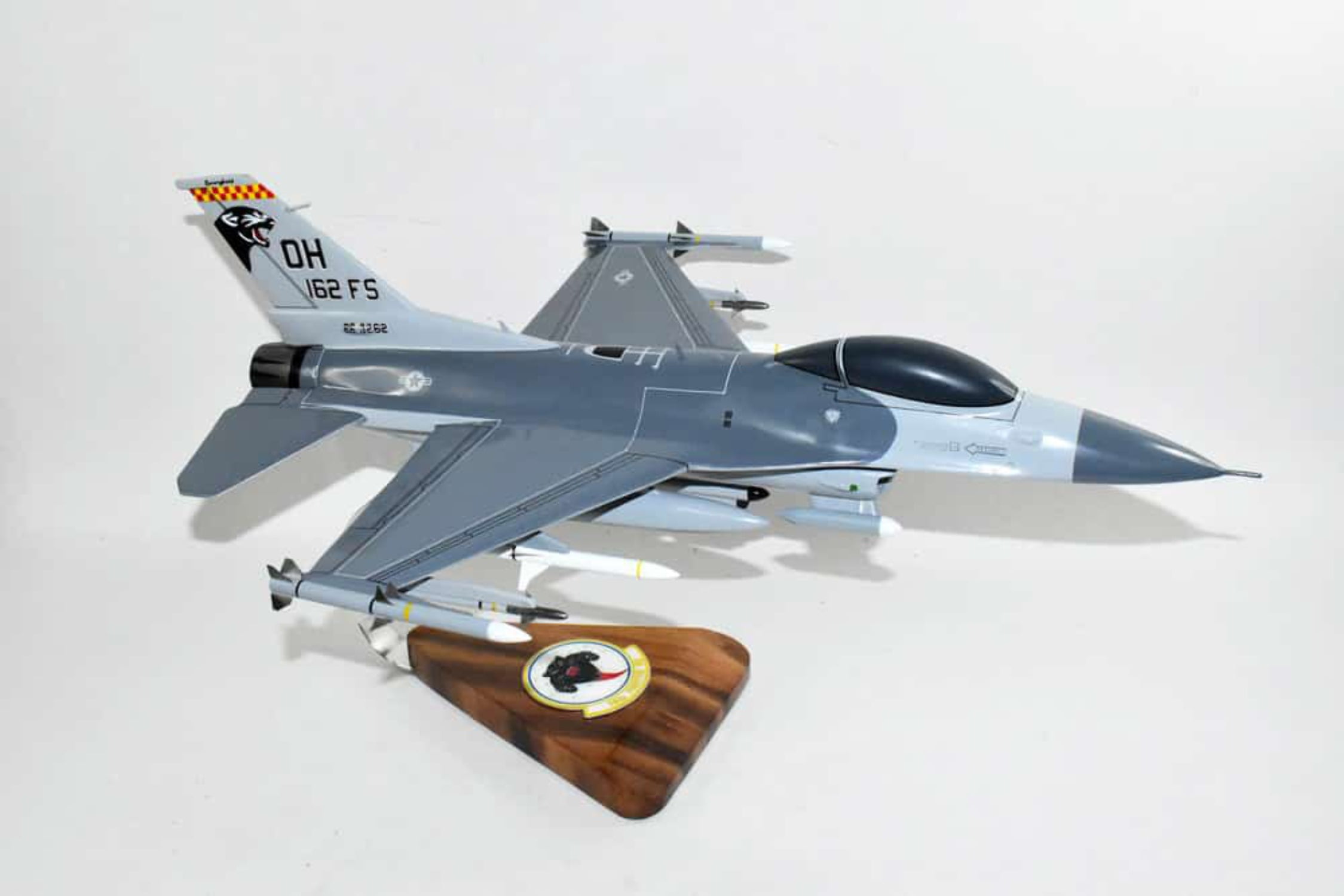 Lockheed Martin F-16 Fighting Falcon®, 162d Fighter Squadron, 18 ...