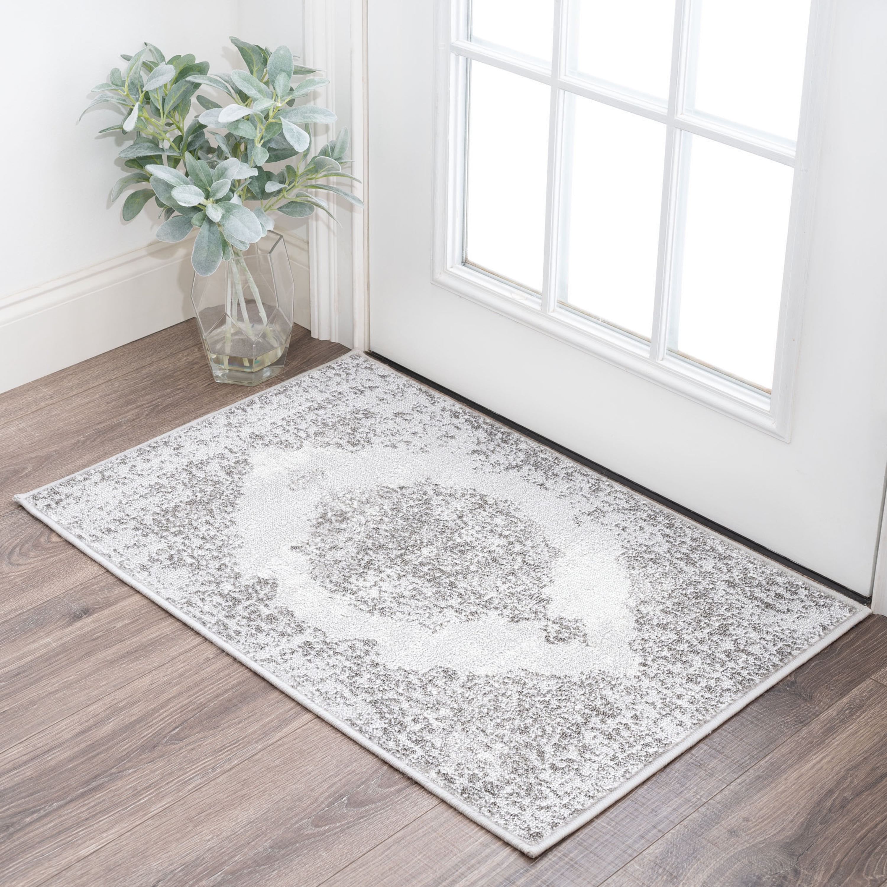 Traditional 2x3 Area Rug (2' x 3') Medallion White, Gray Indoor Scatter ...