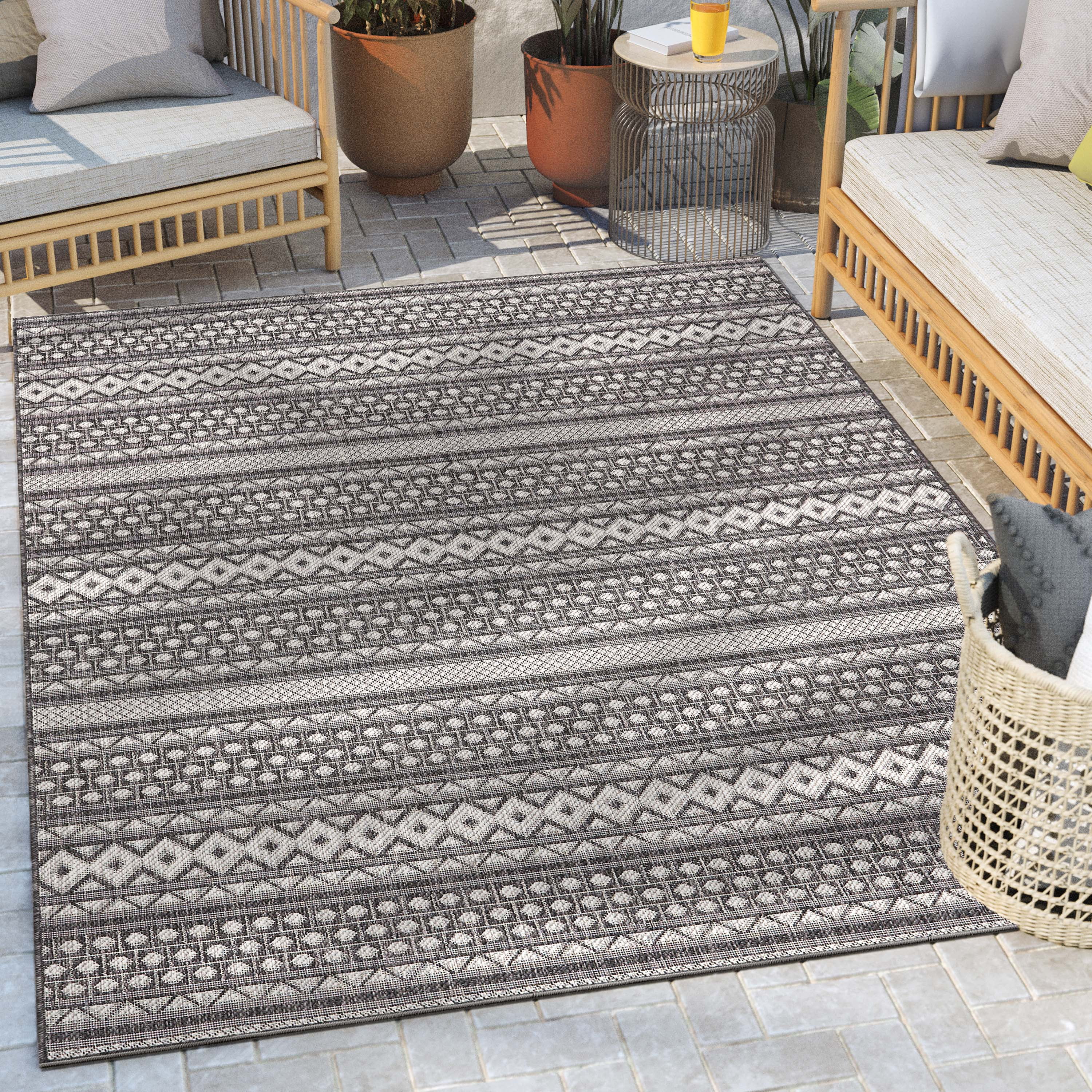 Well Woven Fallon Arwen Modern Tribal Black 7'10" x 9'10" Hi-Lo Indoor ...