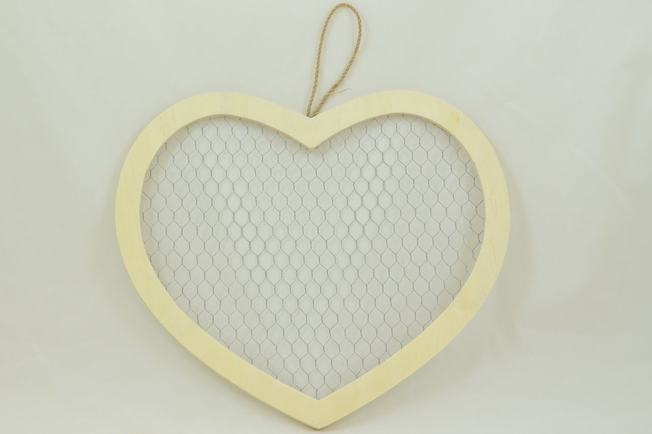 1 Pc, Heart Shaped Chicken Wire Frame 15.75 " X 14 " Easy To Paint ...