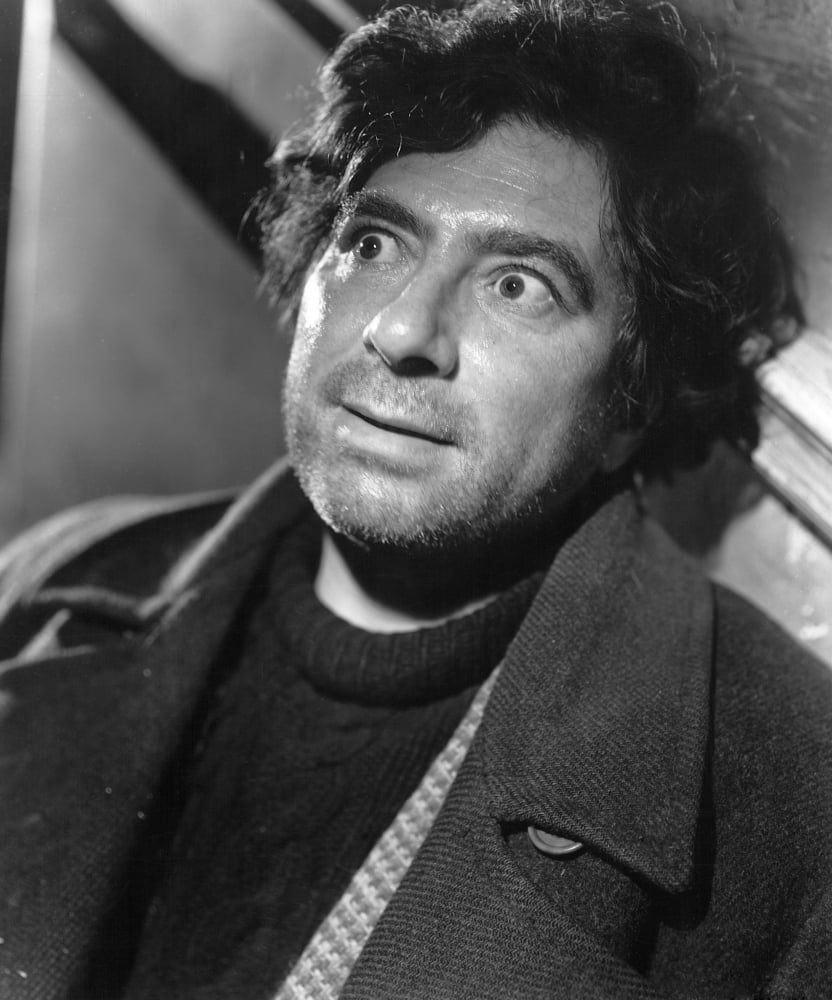 Odd Man Out Robert Newton 1947 Photo Print (16 x 20) - Walmart.com