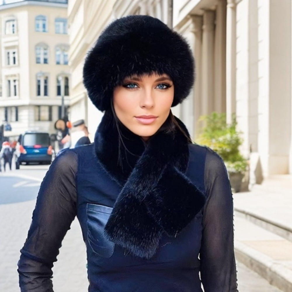 Click here for Lngoor Winter 2-Piece Set Knitted Beanie With Arti... prices