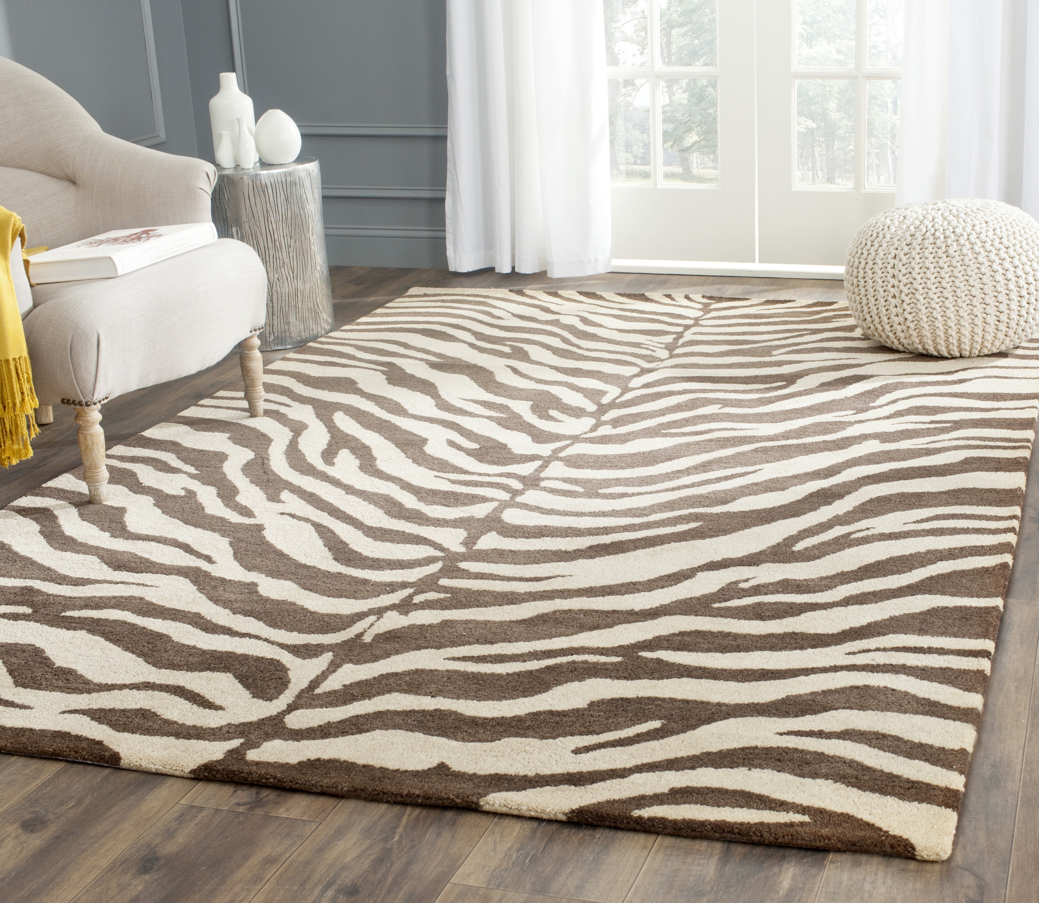 SAFAVIEH Bergama Lily Animal Print Wool Area Rug, Beige/Brown, 8' x 10 ...