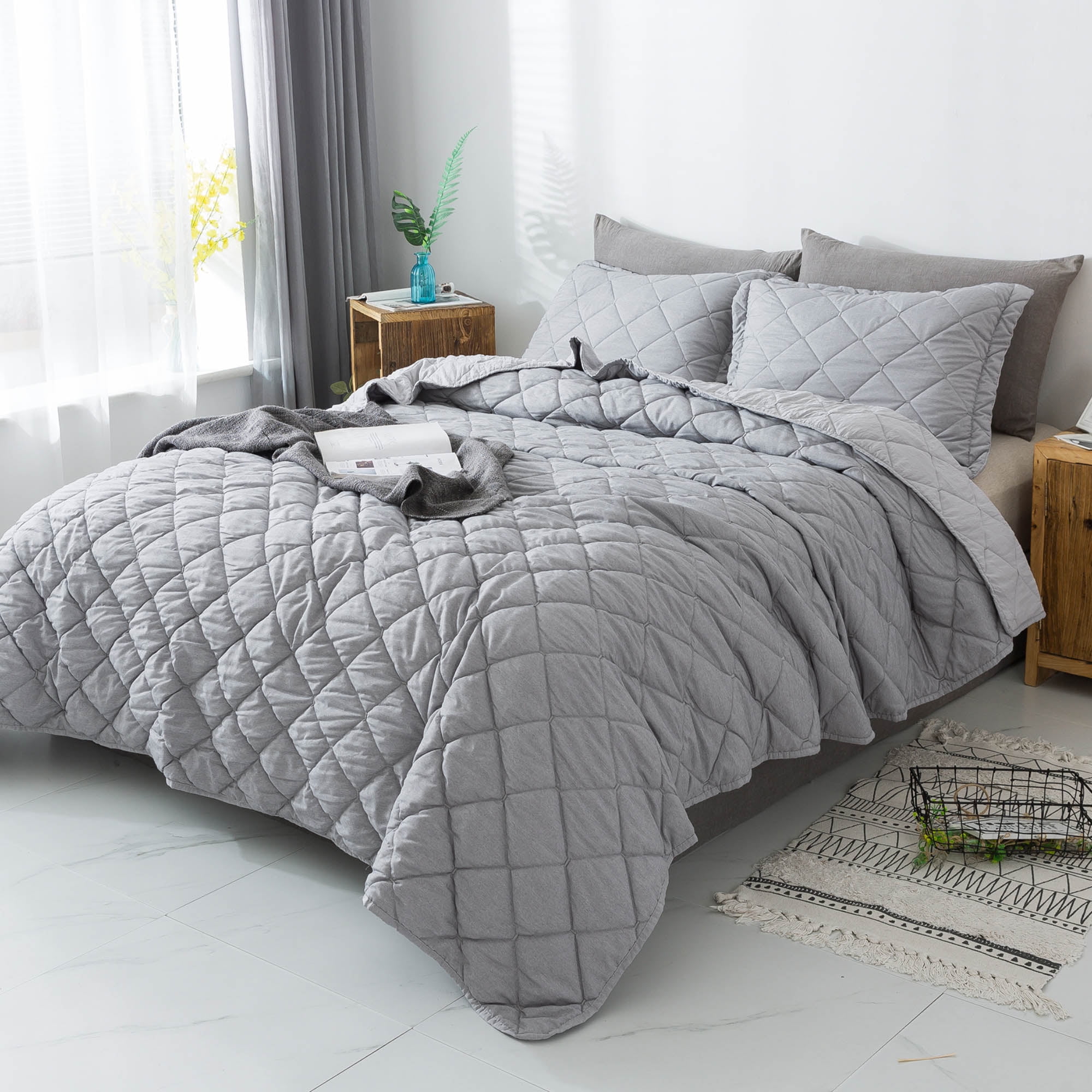 Silver Grey Plush Soft Quilt with Shams - Walmart.com