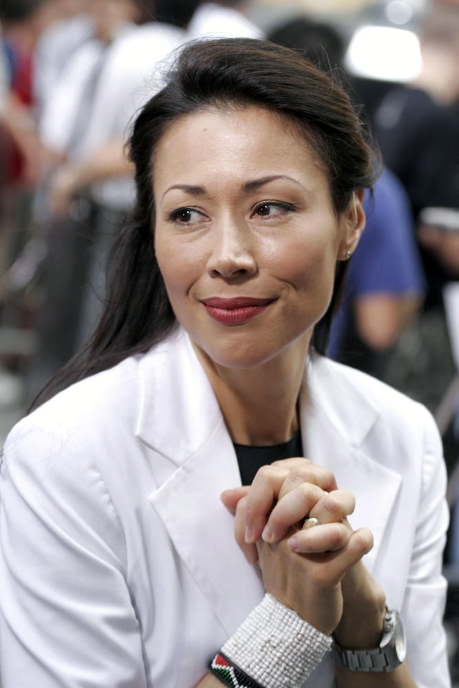 Ann Curry On Stage For Nbc Today Show Concert Series With Faith Hill ...