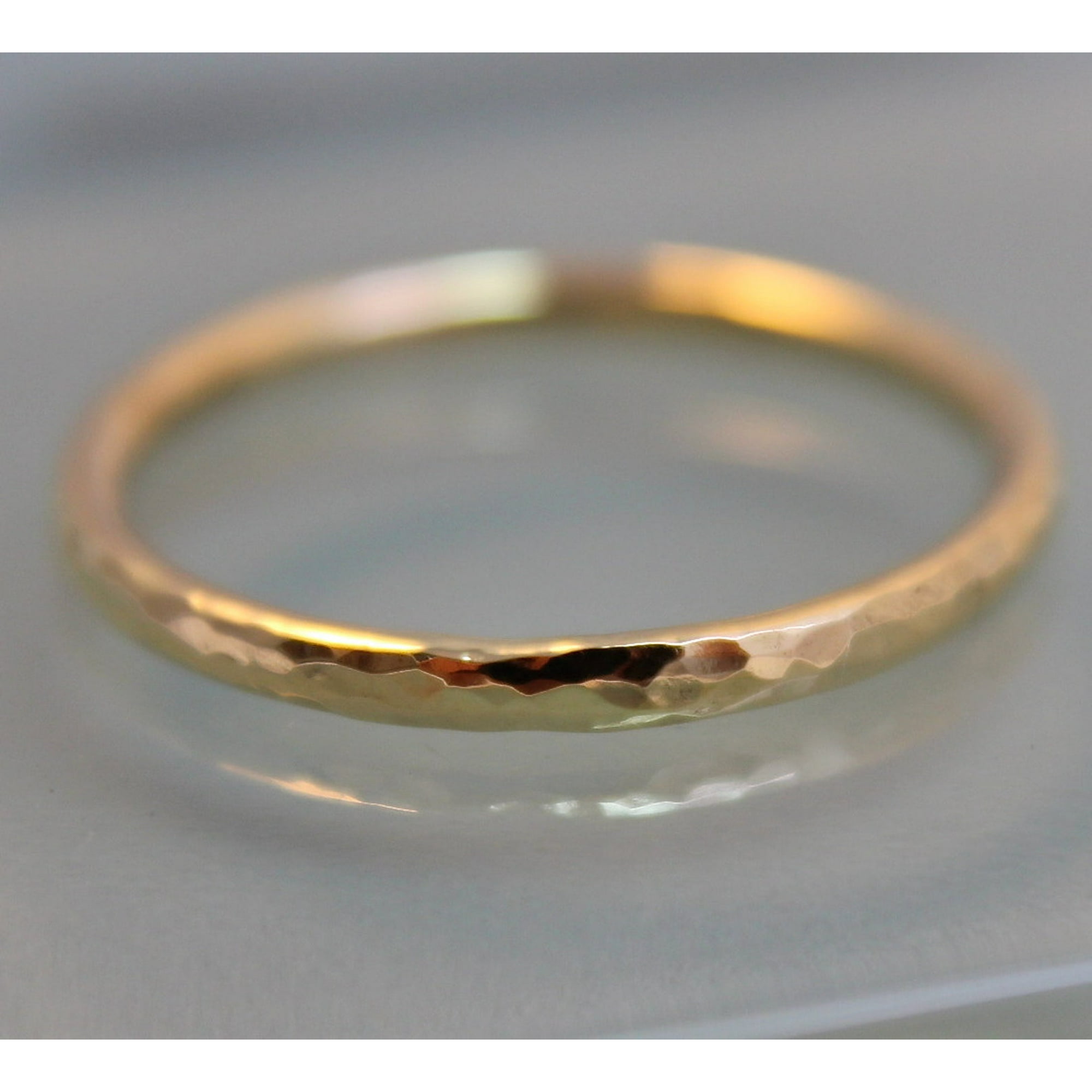 Click here for Chamunda Jewellers 18k Gold Ring Hammered Solid Ye... prices