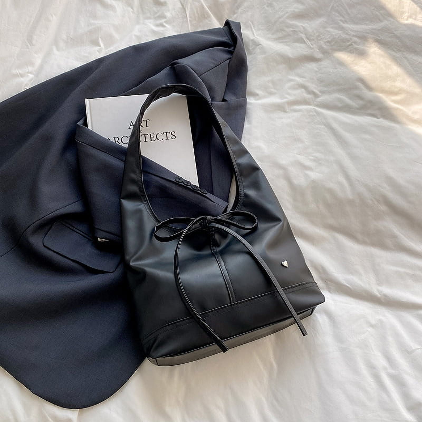 Versión coreana 2025 de un bolso de mano para mujer de piel encerada de ...
