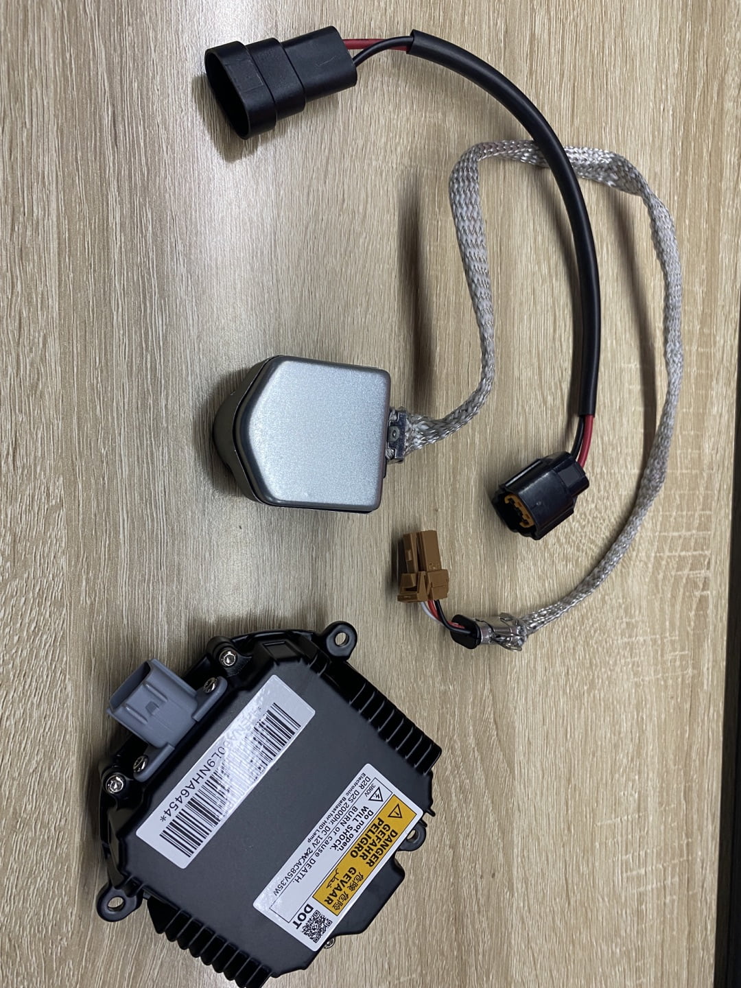 Buy HID Xenon Headlight Ballast Control HID Igniter For Infiniti G37 ...