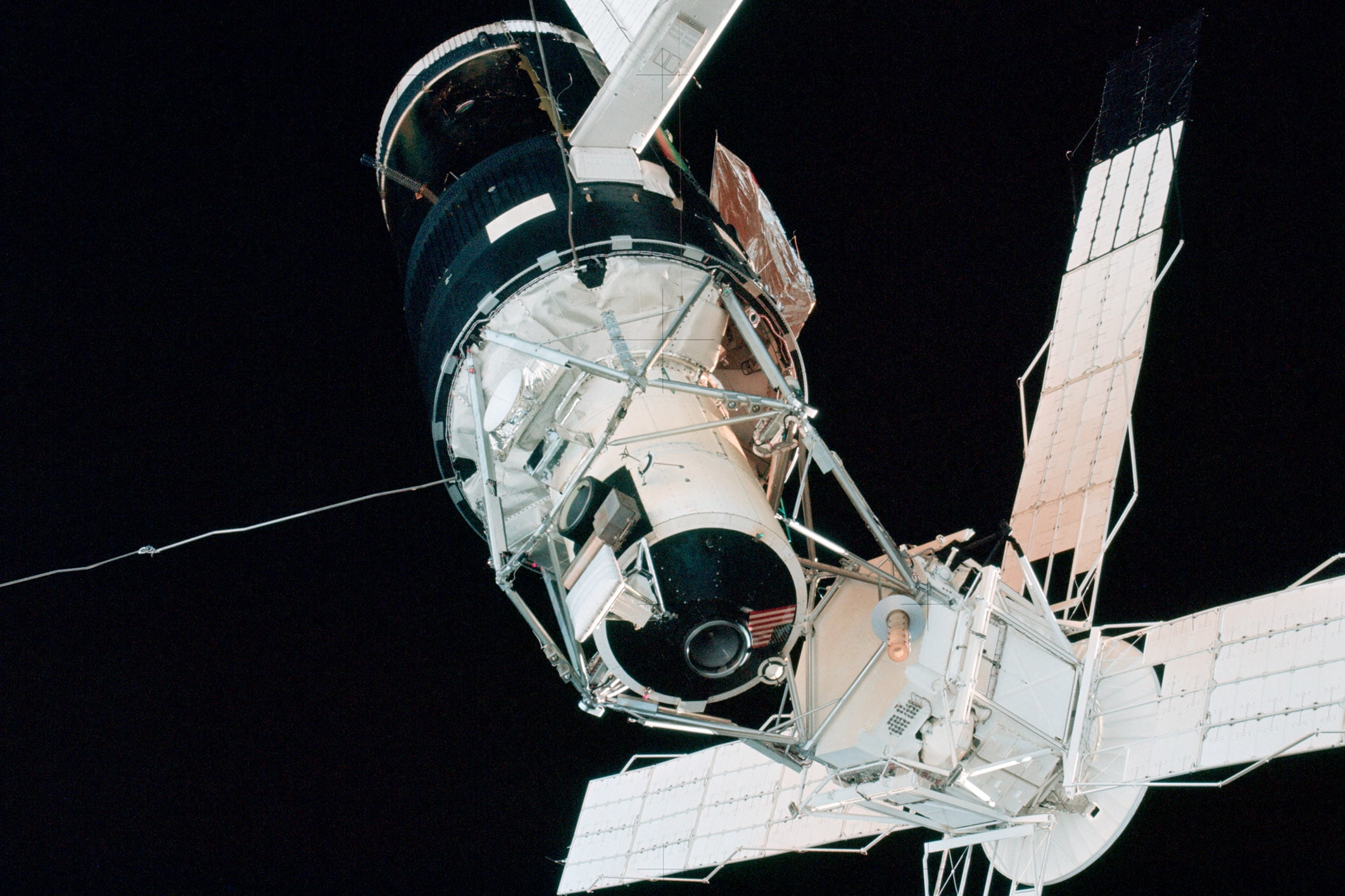 24x36 gallery poster, Skylab in orbit in 1973 - Walmart.com