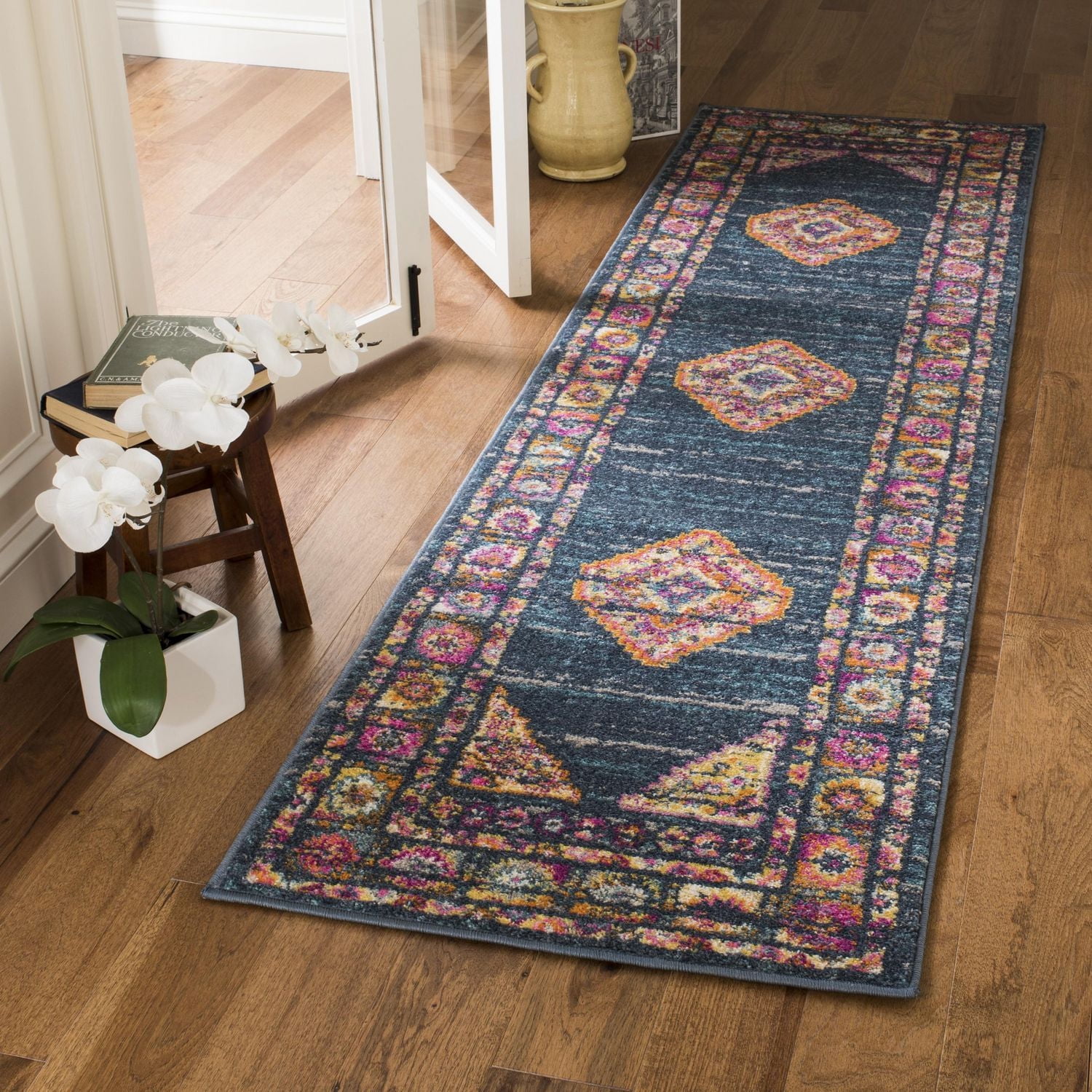Click here for Safavieh Madison Emmet Traditional Area Rug 23 X 1... prices