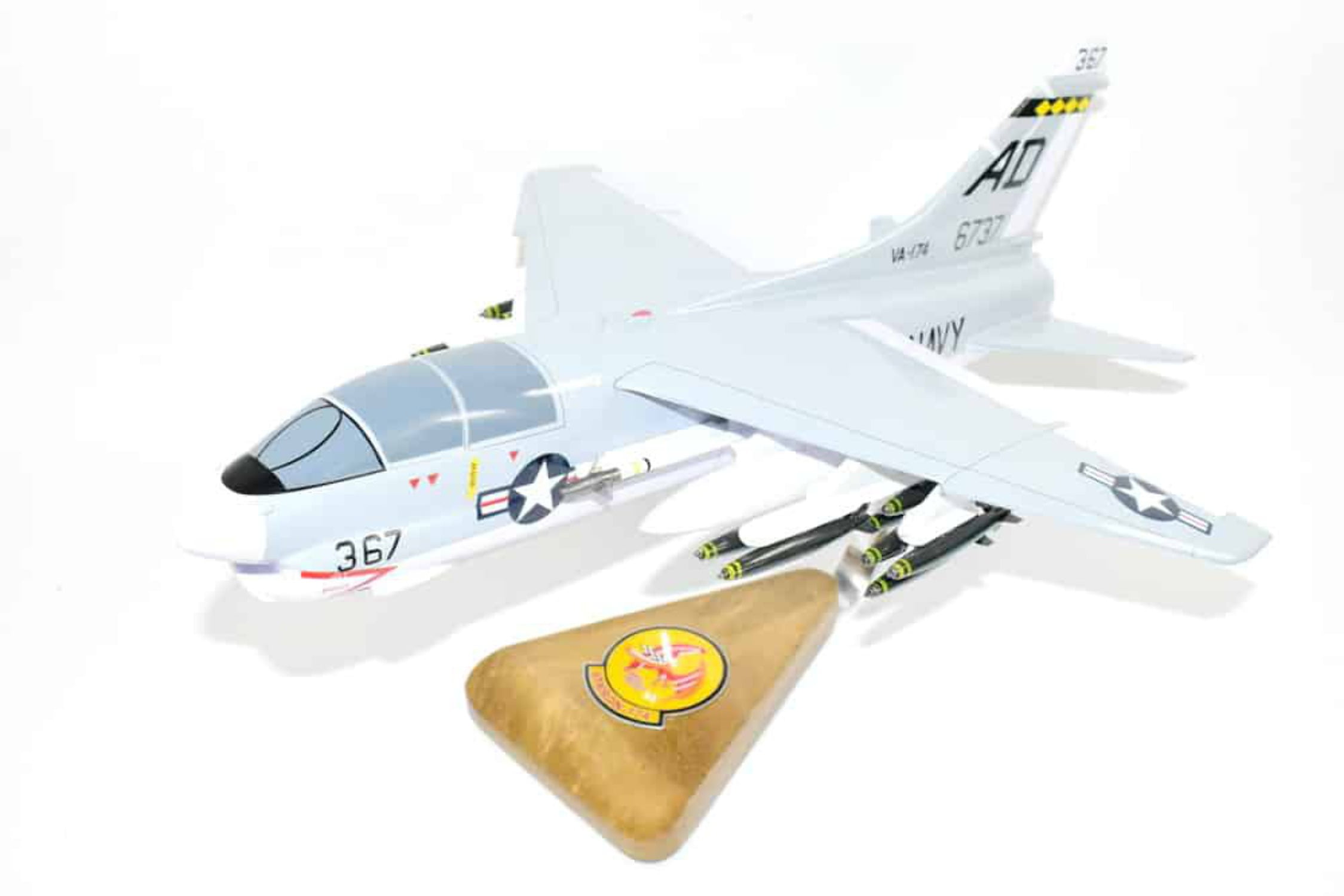 VA-174 Hellrazors (1980) TA-7C Corsair II Model, LTV, 1/31 Mahogany ...
