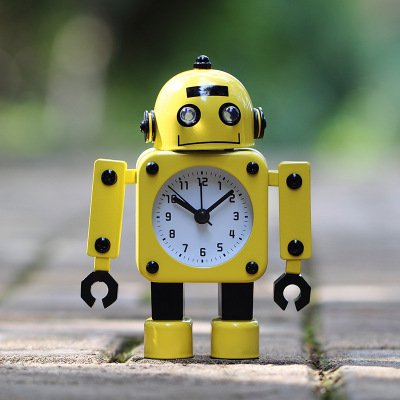 Robot Alarm Clock, Silent Stainless Steel Alarm Clock with Glitter Eyes ...
