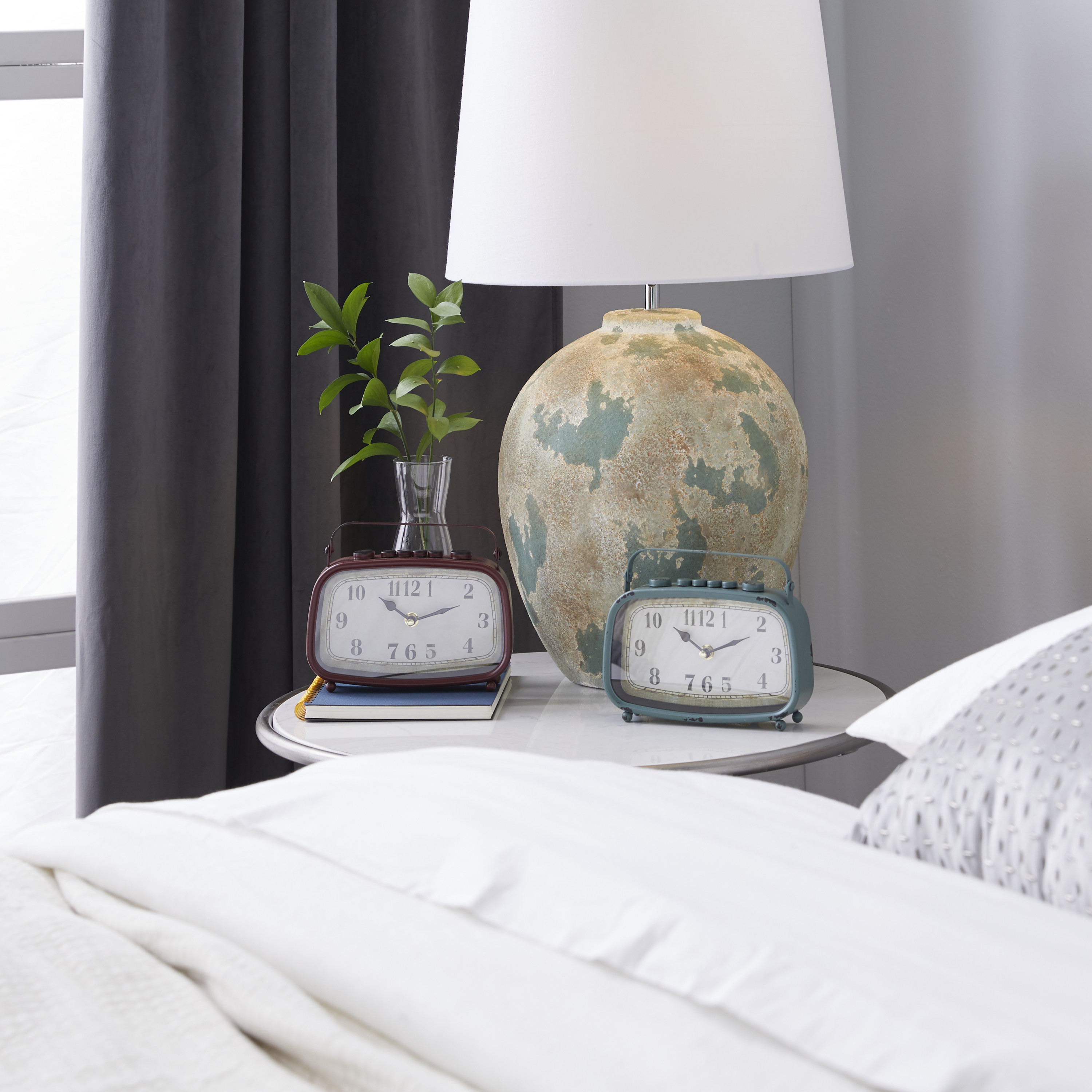 DecMode 6" Red Metal Retro Radio Style Clock, Set of 2 - Walmart.com