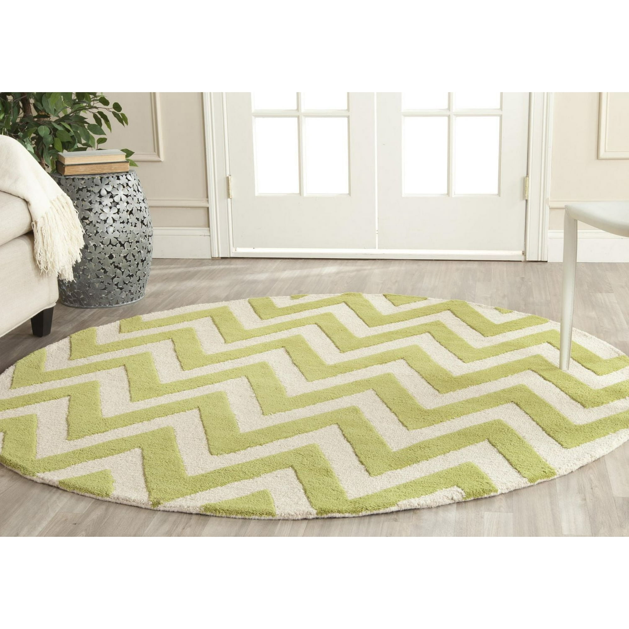 Click here for Safavieh Cambridge Kaitlyn Zig Zag Stripes Area Ru... prices